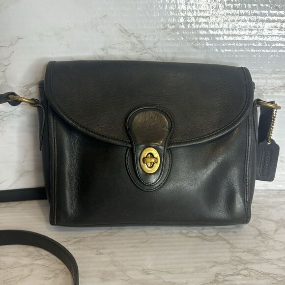 Coach | Bags | Coach Vintage Devon 998 Classic Black Leather Turnlock ...
